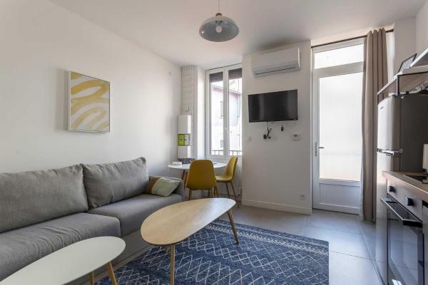 Dify Wilson - Villeurbanne - Chassieu