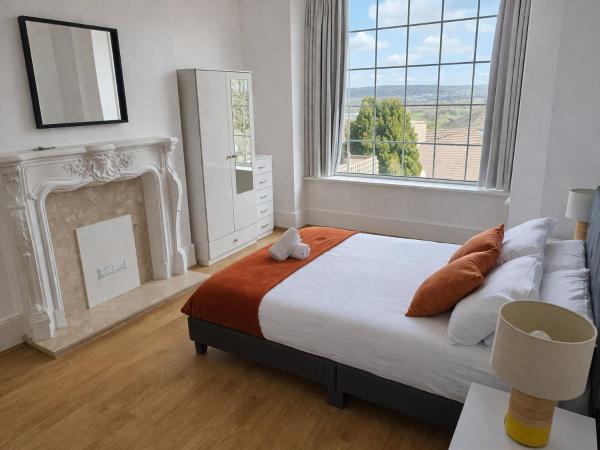 5 Bedroom Newton House In Burnley - Simple City Stays - Burnley