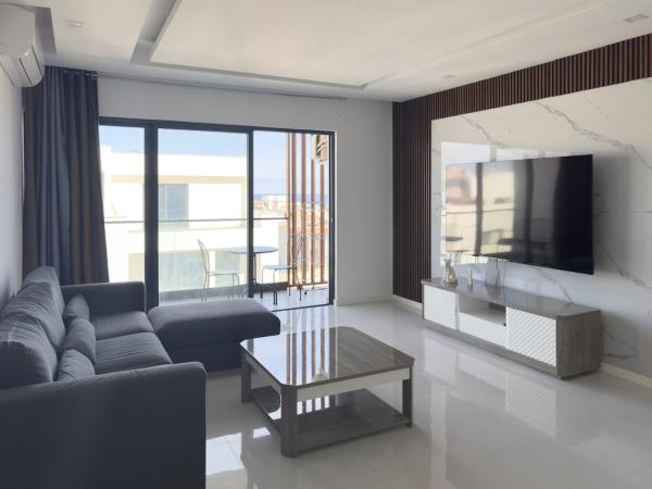 Bright 2-bdr Apt, Cidadela, Rooftop Pool - Lcgr - Praia