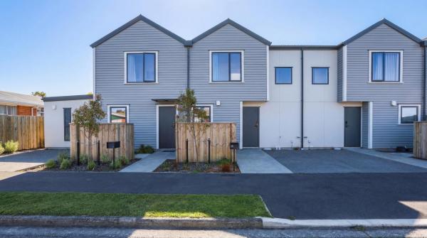 Modern 2-bed Townhouse Close To City Attractions - Christchurch