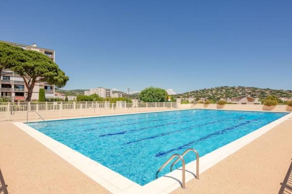 Appartement à Sainte-maxime Piscine Et Tennis - Plage de Pampelonne