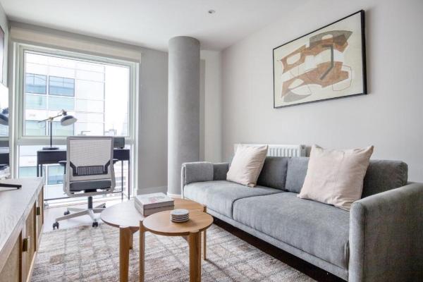 Central London Luxe Flat - Sleeps 4 - Fast Wifi - Bromley