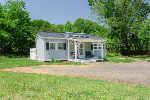 Starry Snug - A Romantic & Relaxing Getaway - Hillsville, VA