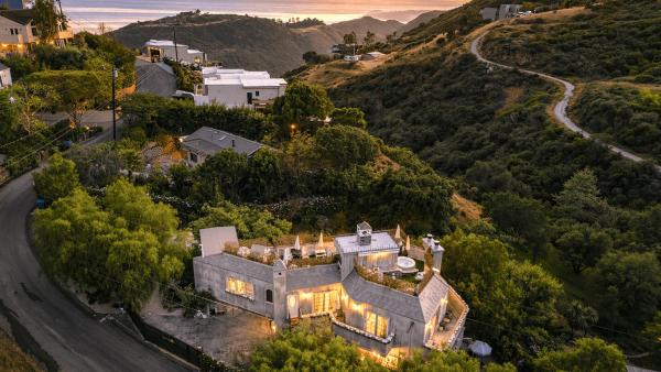 Le Petit Chateau Du Jardin By Avantstay Hillside Malibu Retreat • Pool Hot Tub Waterslide - Malibu Creek State Park, Calabasas