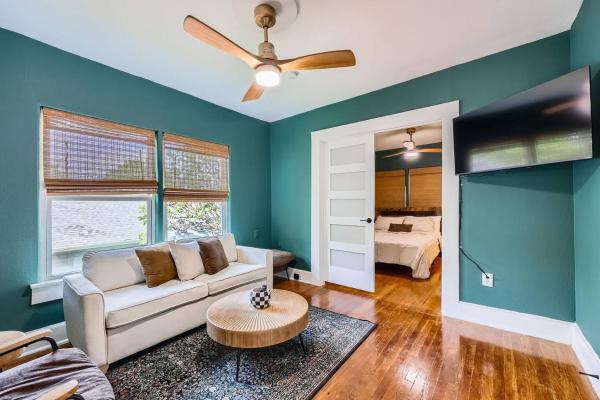 Chic Retreat In Historic Oak Cliff - Bishop Arts - Dallas, TX