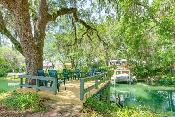 Waterfront Deck & Private Dock! Rainbow River Home - Rainbow Springs, FL