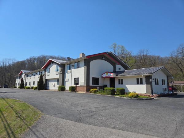 Super 8 By Wyndham Elkins - Elkins, WV