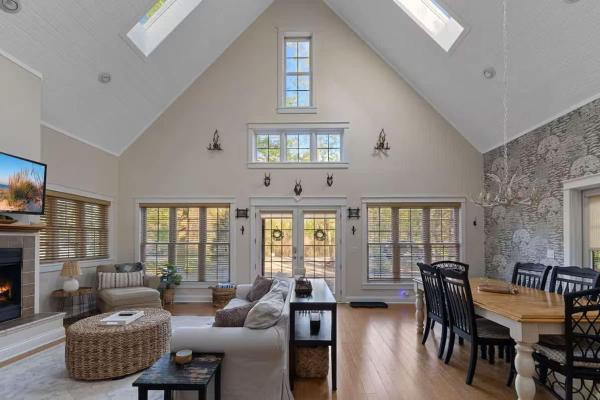 Deer Haus By Juniper Holiday + Home - New Buffalo, MI