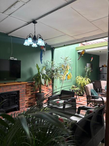 Olivas House Hostal - Andes