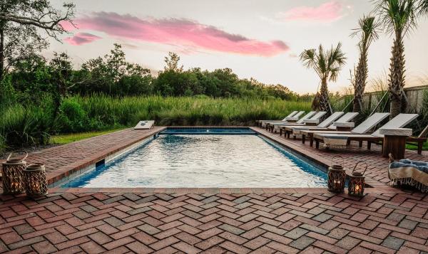 Luxurious Coastal Home With Heated Pool - Mississippi