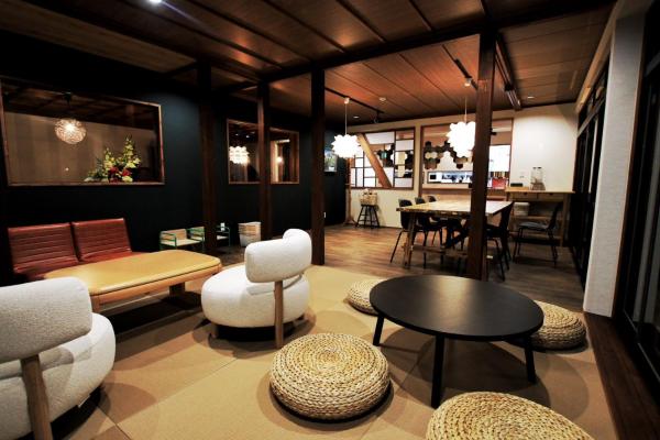 Sakadoneguesthouse - Ina