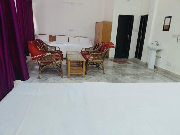 Oak Woods Homestay - Bhowali