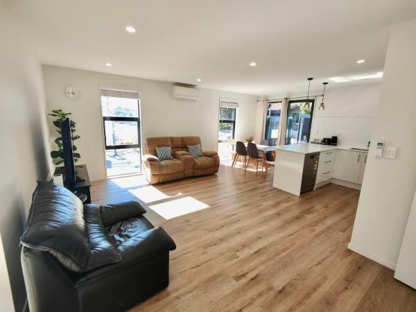 Midnight Haven Brandnew Modern Spacious 3br Home Near Airport Garage Parking - Christchurch