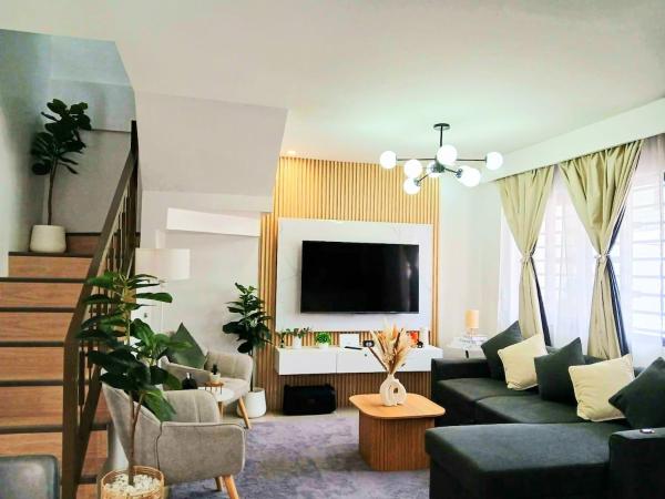 Gan Residence - Near Clark Airport - Karaoke, Coffee & Cocktails - Angeles