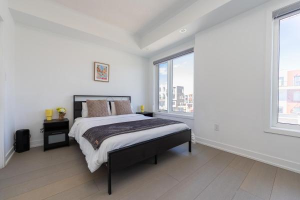 Downsview Park Luxury Townhome Near Yorkdale Transit - Toronto