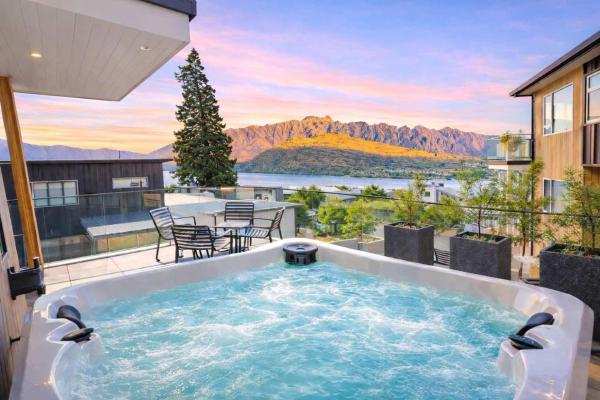 Queenstown Views - Spa Pool - Sunny Deck - Arrowtown