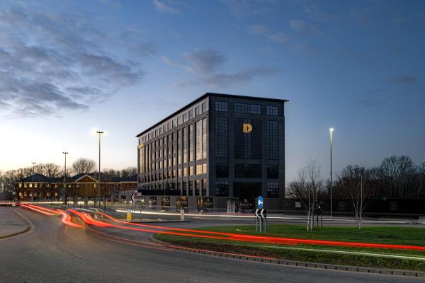 Dakota Manchester Airport - Knutsford