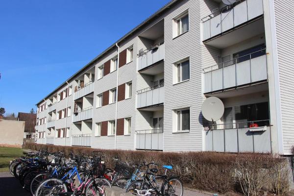 Big 3 Bedroom Apartment With 4 Beds - Katrineholm