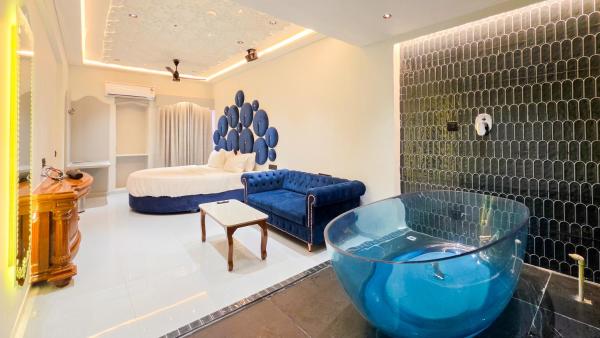 Hotel Nova Bloom - Ahmedabad