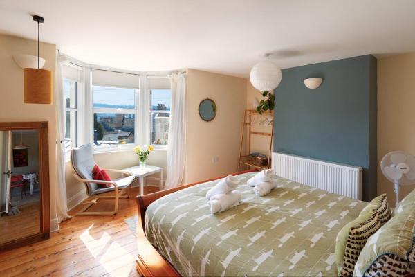 Bath At Its Best! - Castle Combe