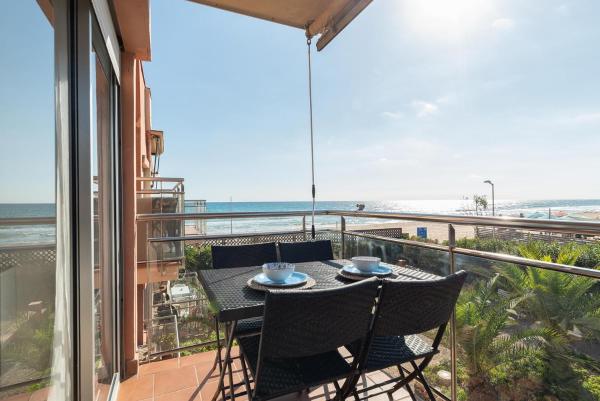 Lovely Sea View Apartment In Gava - Castelldefels
