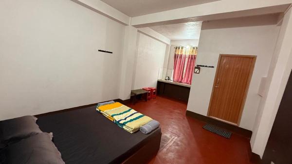 The Pillar & Pine Guest House - Shillong