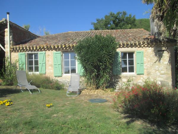 Jolie Maison à La Campagne - Condom