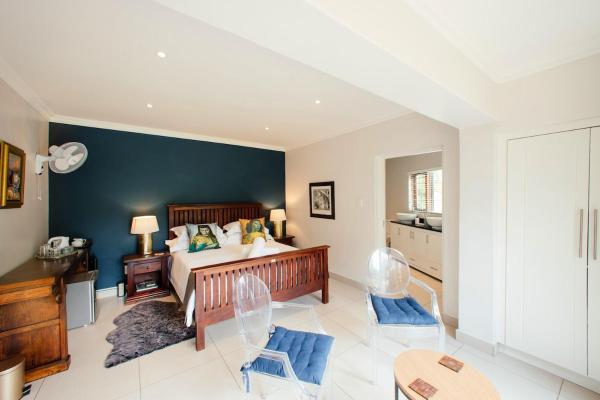 Studio Set In A Lush Garden In An Excellent Location - Randburg