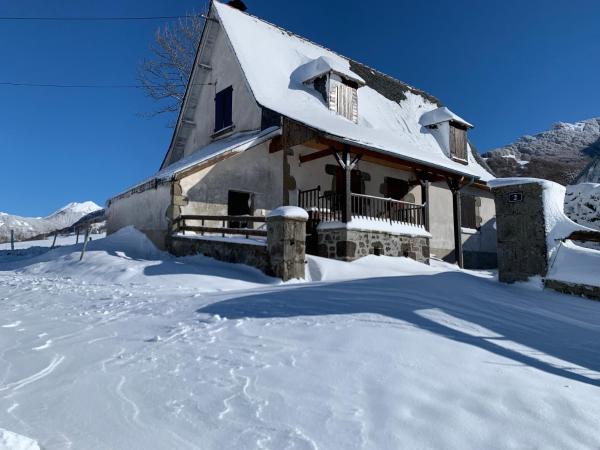 Gîte À La Ferme Au Puy Mary - Salers