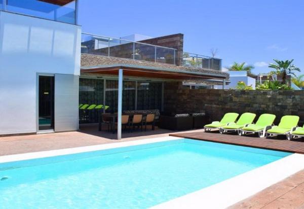 New 5-bedroom Villa Del Duque Beach - Playa de las Américas
