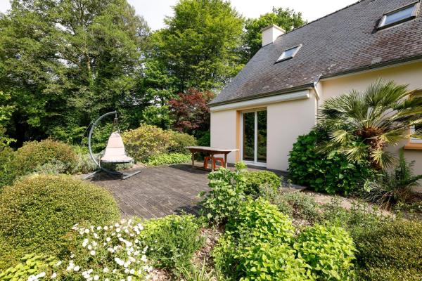 Maison Au Milieu D'un Parc Arboré - Bretagne