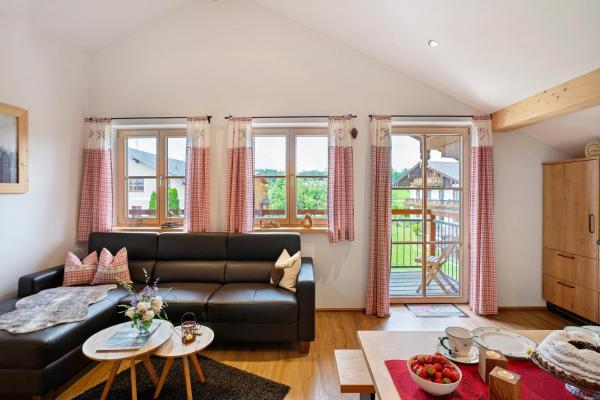 Neubau - Ferienwohnung Waldblick - Vogtareuth