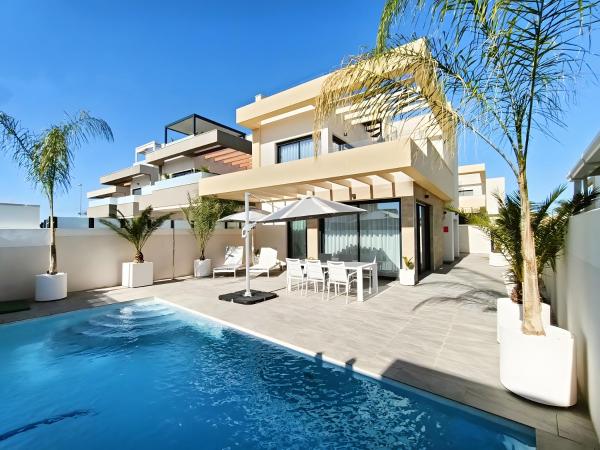 R-40-1 Nice Holiday Villa With Pool - Guardamar del Segura