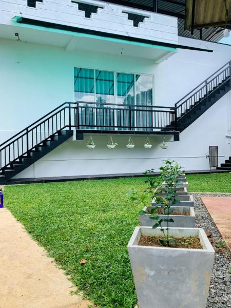 Thiwarna Stayhome - Sri Lanka