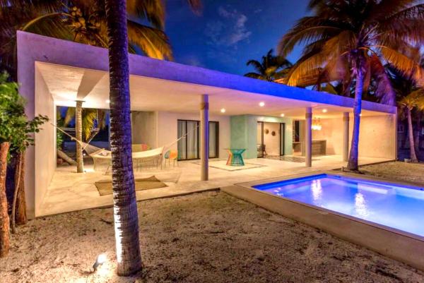 San Crisanto Beachfront Villa With Private Pool And Ocean View - Telchac Puerto