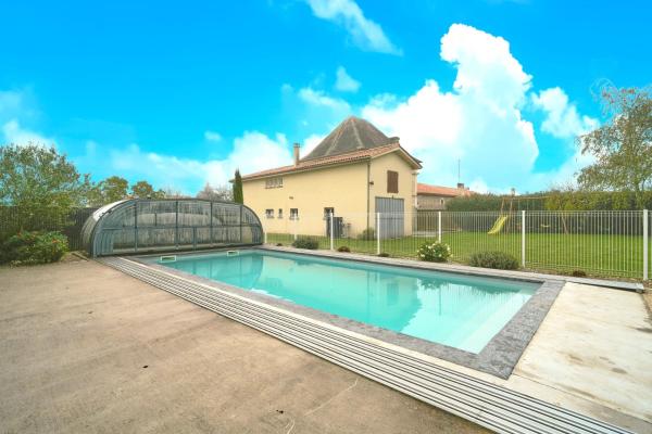 Gite Piscine Chauffée - Sauvignac - Charente