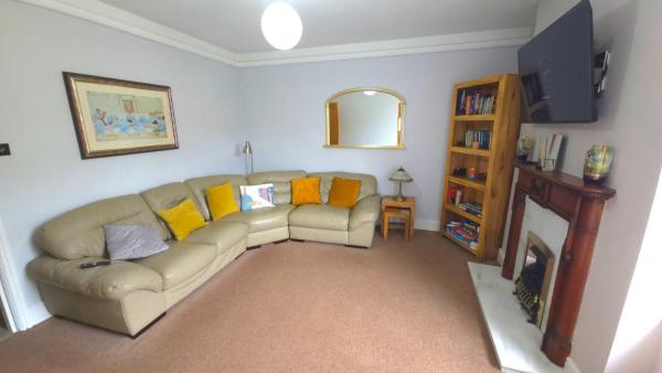 Bewick House Large Three Bedroom Sleeps Upto Six - Morpeth
