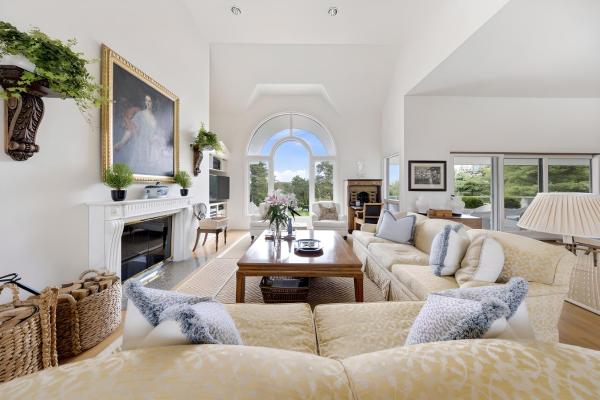 Southampton Grand Estate - The Hamptons, NY