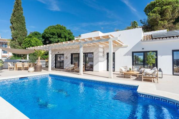 Villa With Privat Saltwater Pool - Fuengirola