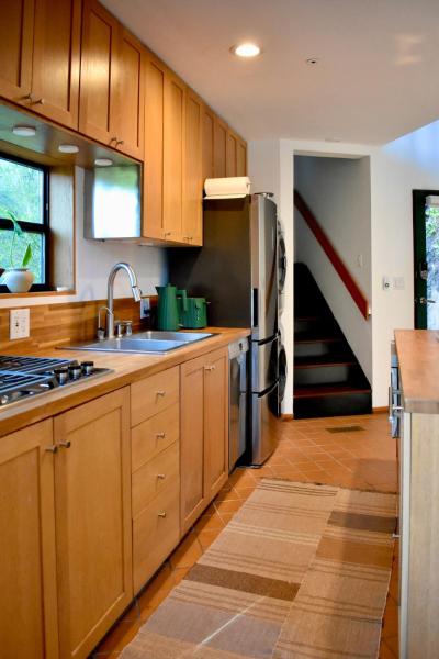 New 5-star Architectural, Private Gem - Santa Monica, CA