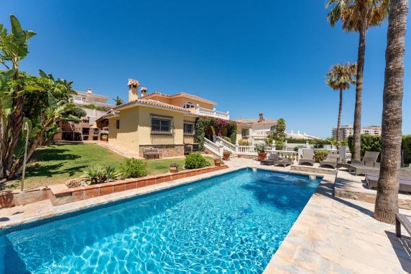 Rustic Spanish Villa Saltwater Pool - Benalmádena