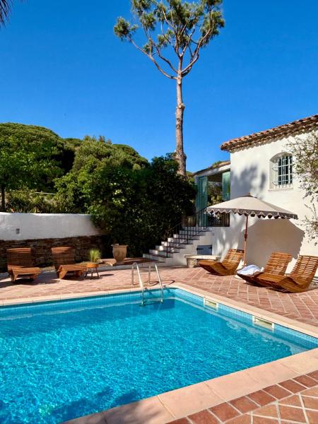 Luxury Family Villa With Large Pool, Garden & Outdoor Dining Near Beach, Domaine L'oiseau Bleu In Sainte-maxime - Saint-Tropez