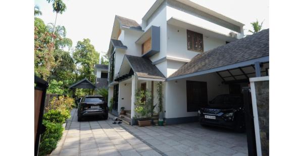 Crk Home Stays - Kochi