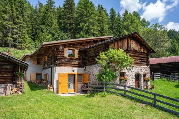Baita Naibiz Val D Mòcheni Trentino - Italy