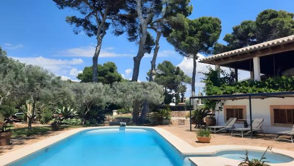 Charming Villa By The Sea - El Arenal