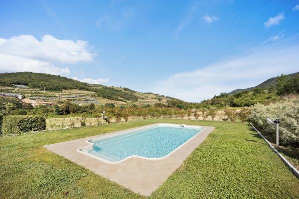 Mansarda Albero Verde Con Piscina - Italy