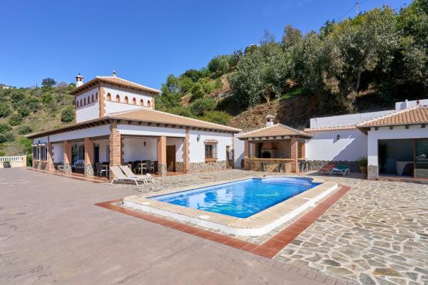 Villa Alejandro En Sayalonga - Torrox