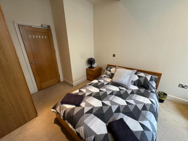 Cardiff City Escapes - Cardiff