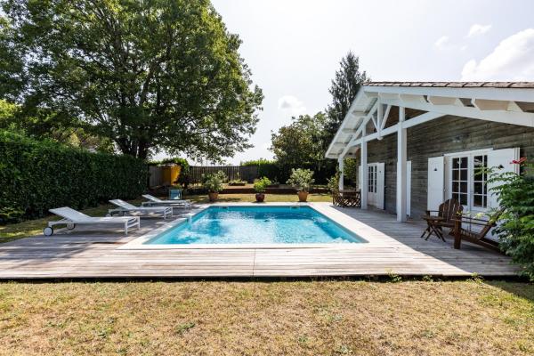 La Maison Des Voyages - ibis Bordeaux Saint Emilion