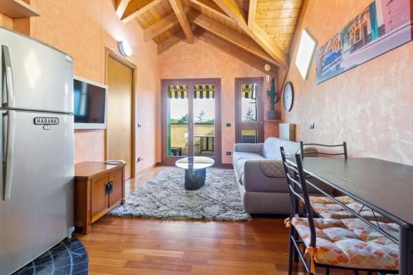 Lovely Orange House - Morcote